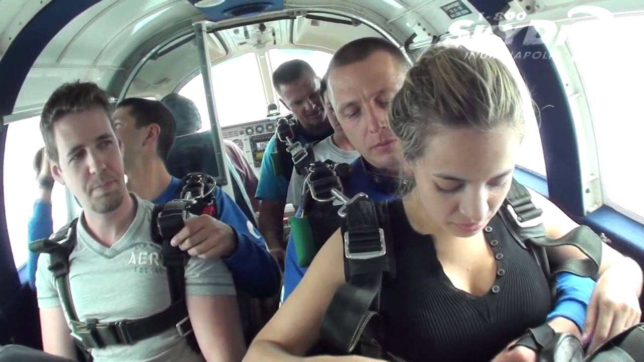 Maria Straub's Tandem skydive! - YouTube