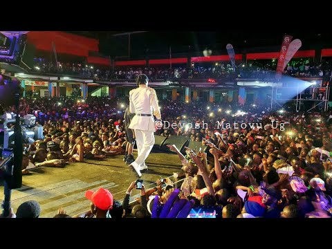 Live performance From #Alien skin At #Freedom City - YouTube