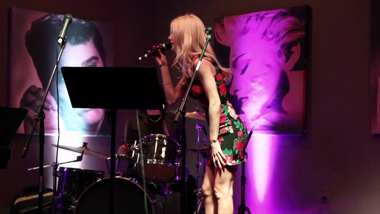 Christina Shaw Sings Before He Cheats - YouTube