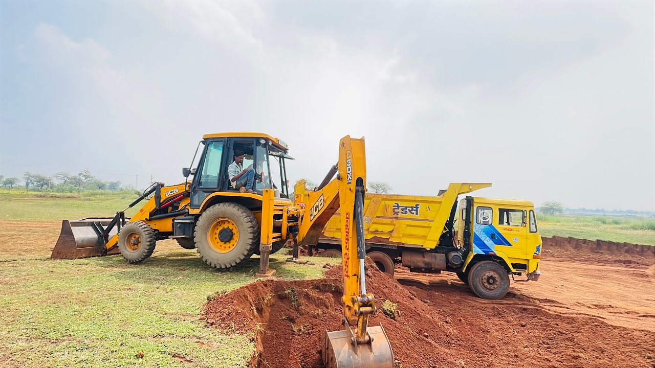 New JCB 3dx eco backbone loading work in Ashok Leyland truck mud ...