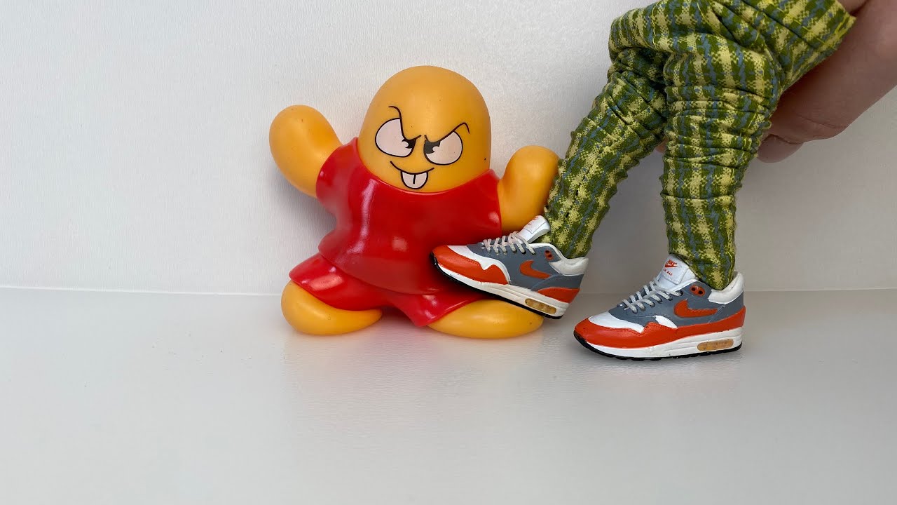 CRUSHIN' IT with Mini NIKE AIR MAX SNEAKER! #4 INTERESTING and CRUNCHY ...