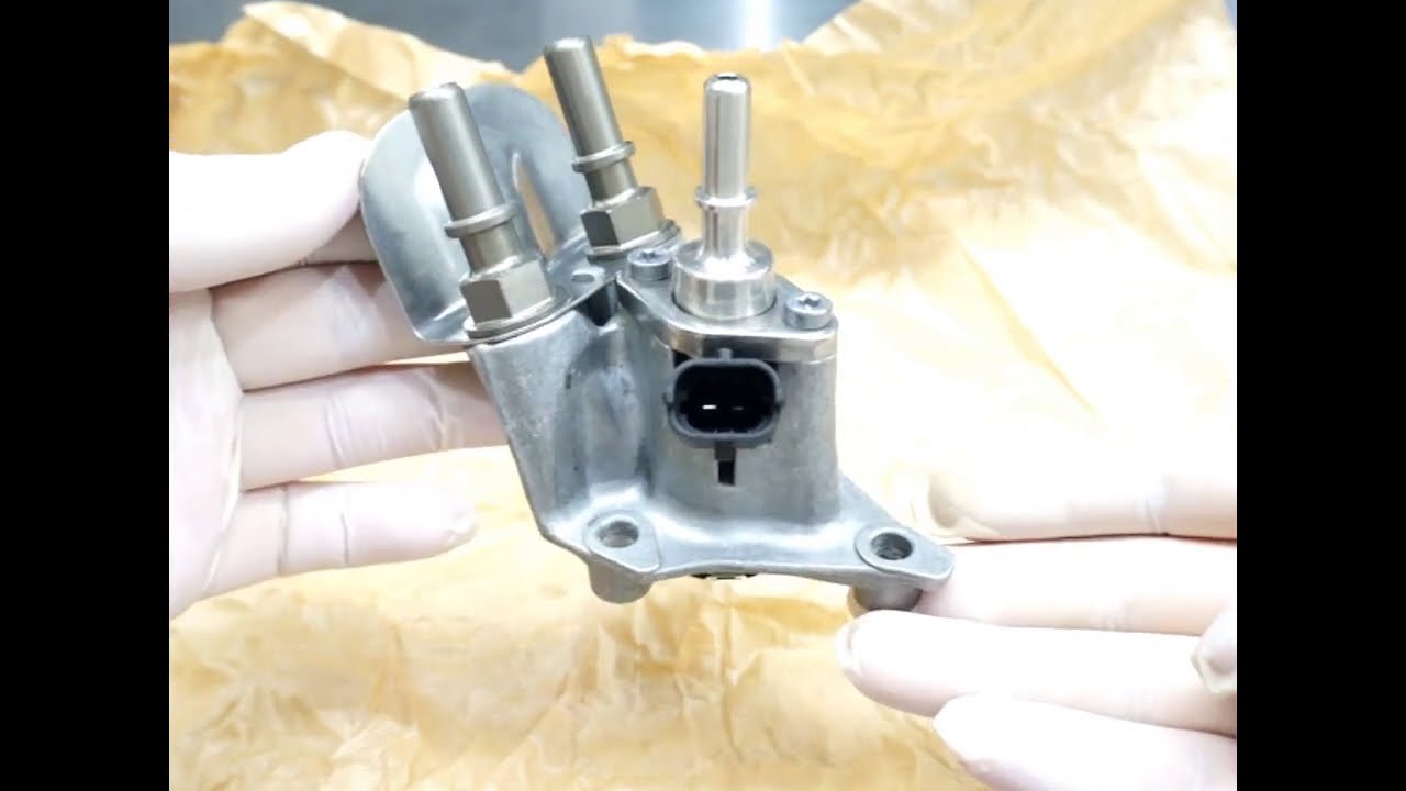 Motiv8 Parts. Unpacking DEF Dosing Unit -Volvo Truck/Mack 22391563 ...