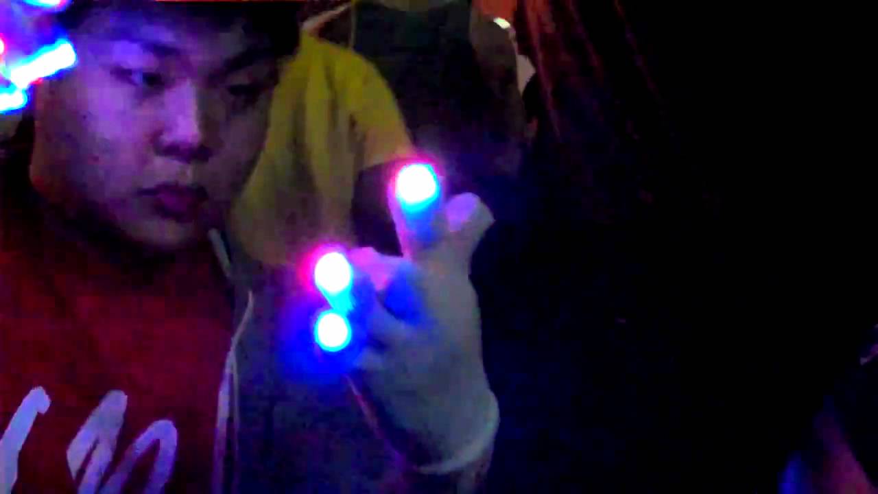 kandekreations.com MLG! Hahji lightshow @ TAO 2011 - YouTube