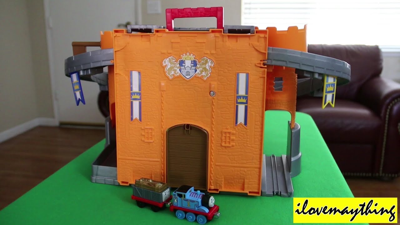 Unboxing Thomas' Adventure Castle Take N Play Play Set - Thomas and ...