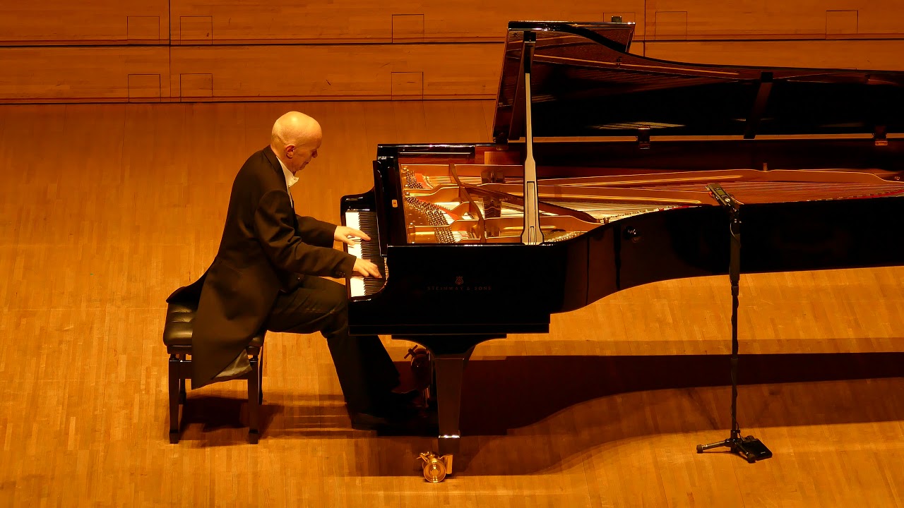 [Bi+St] Nocturne Op.9-2 / Chopin / Ronan Magill - YouTube