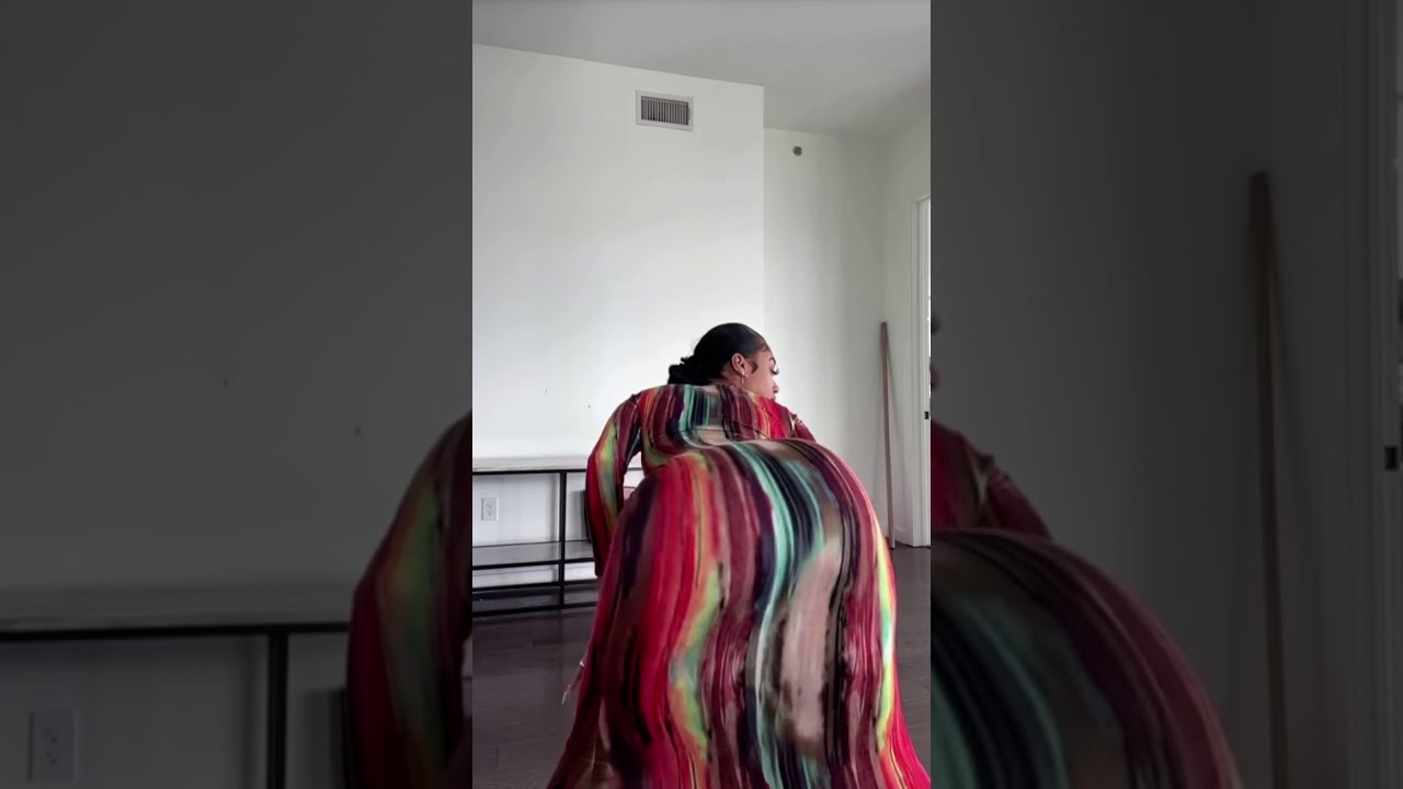 * NEW * Jania Meshell TWERKING🍑🍑 in slo-mo on IG Story - YouTube