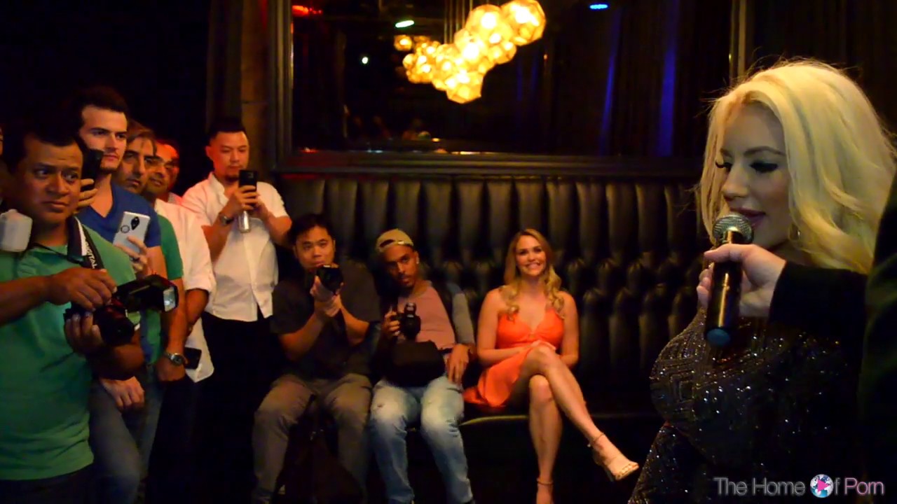 Porn Star Nicolette Shea Answering Sex Questions In Public Youtube