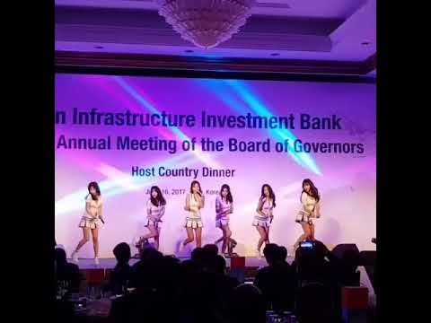 AOA - Like a Cat @ AIIB 2017 (16-06-17) - YouTube