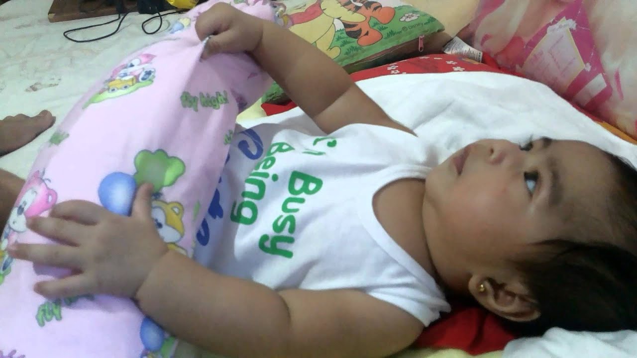 Baby muskaan, vs unan - YouTube