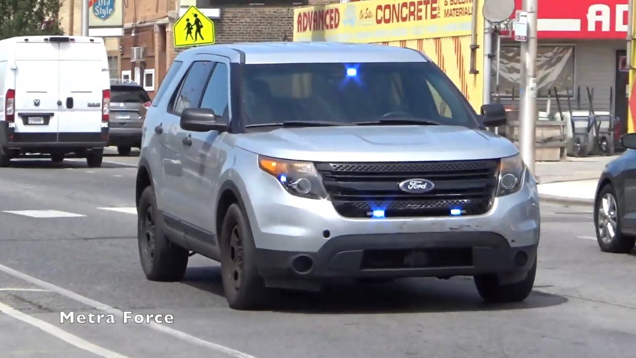 Chicago Police Dept Unmarked Explorer Responding - YouTube