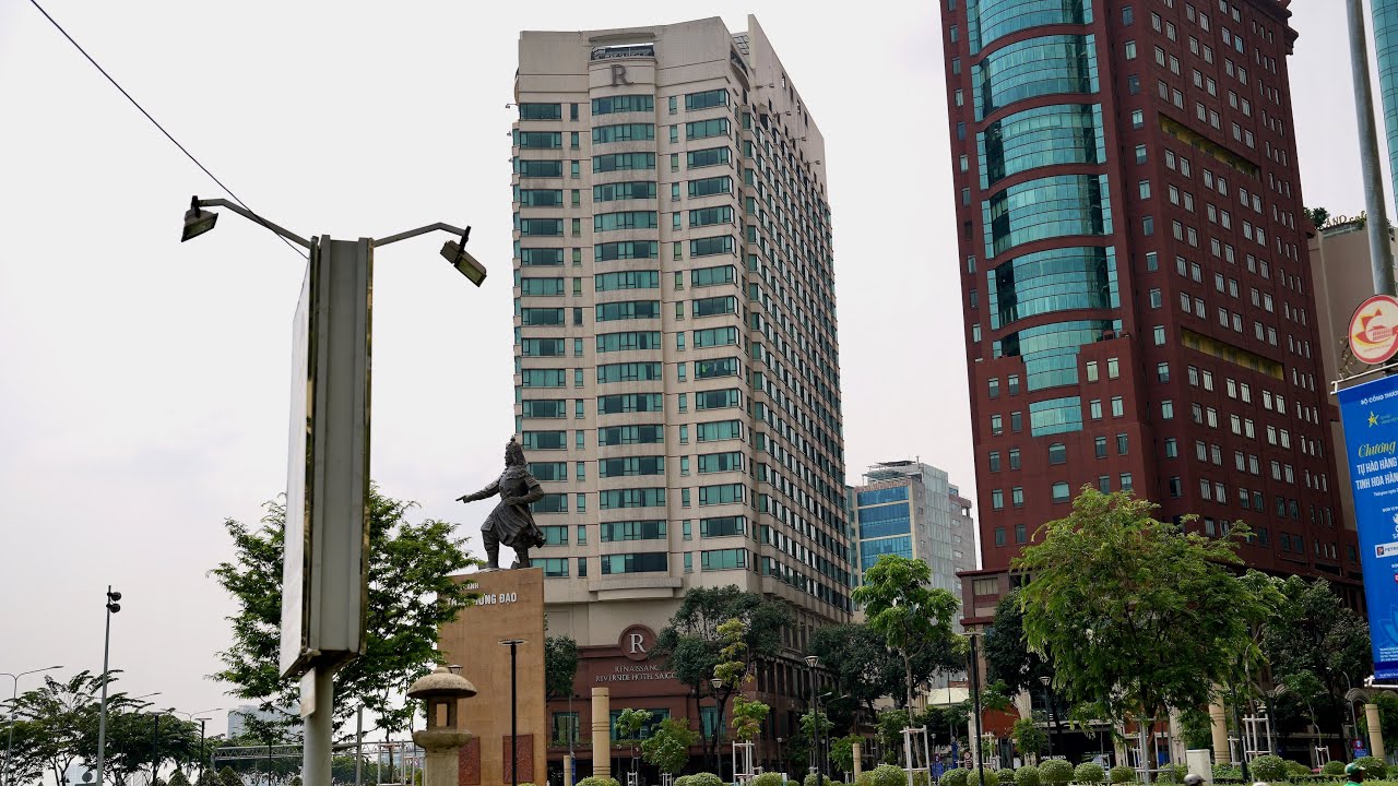 Renaissance Riverside Hotel Saigon, Vietnam - YouTube