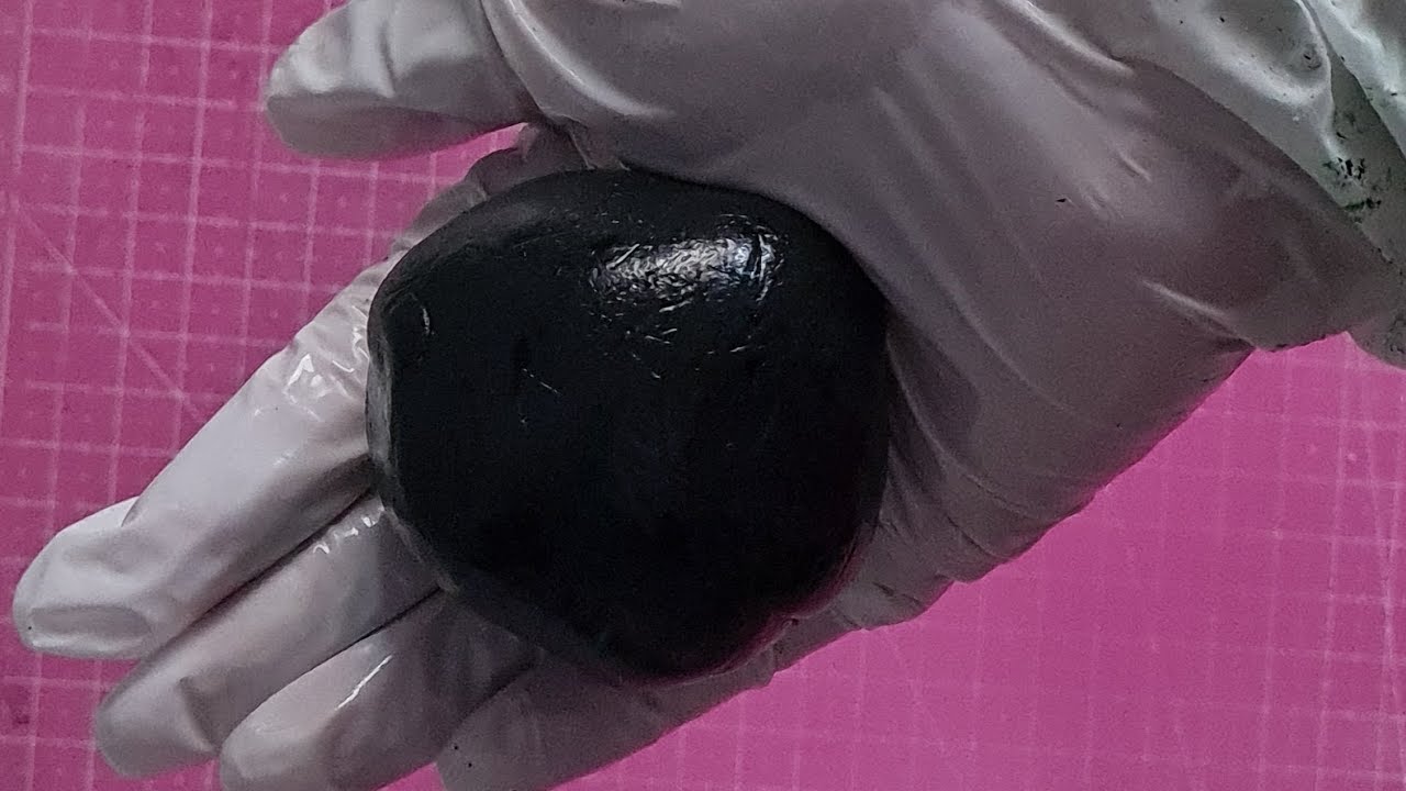 How to Achieve Easy Black Pastillas Fondant - YouTube