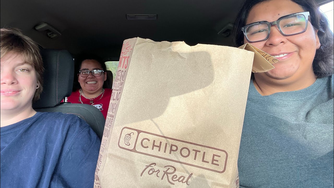 CHIPOTLE FOOD REVIEW Pt 1 - YouTube