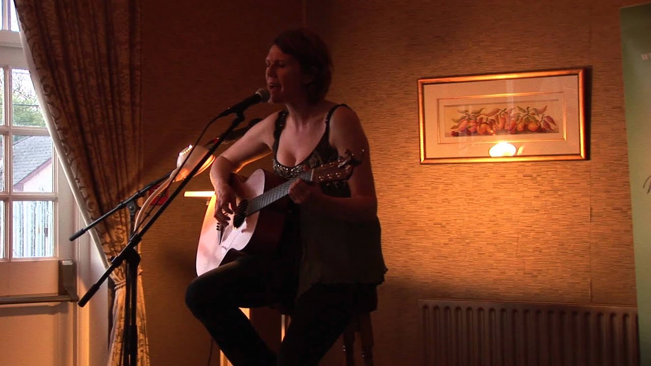 Juliet Turner Invisble to the Eye - YouTube