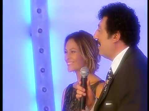 Müslüm Gürses - Hülya Avşar İçin Türkü Seslendiriyor