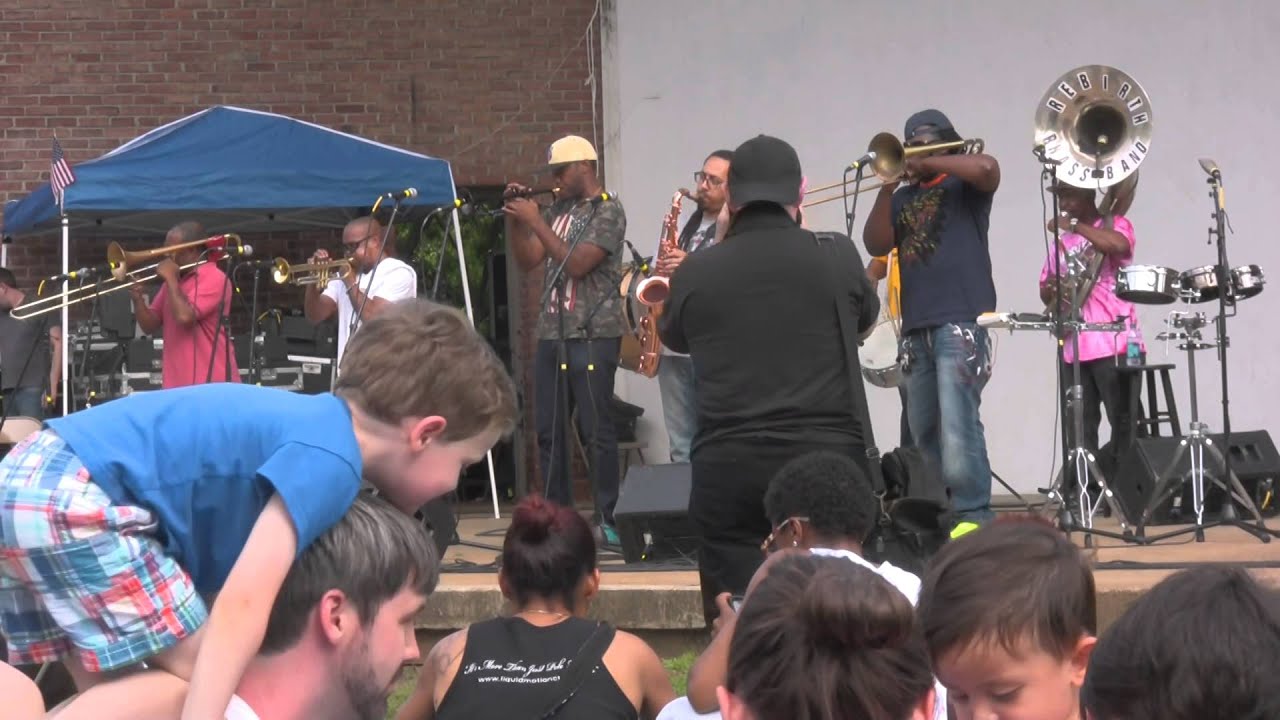 REBIRTH BRASS BAND - I'm Walkin