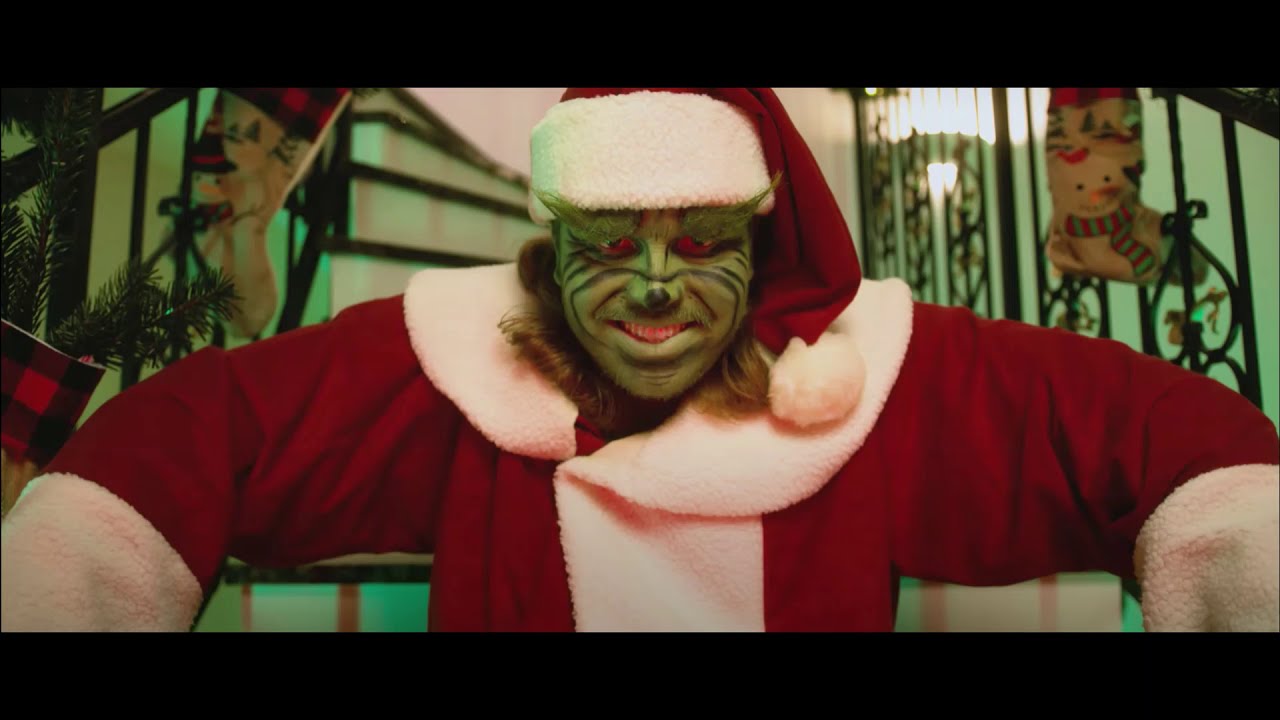 Finch Asozial - Frohe Weihnachten (lyrics) - YouTube