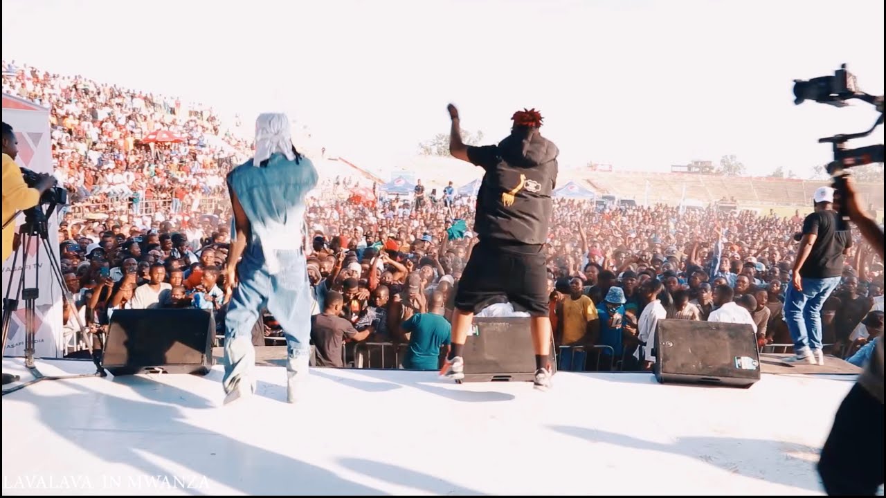 Lava lava & Diamond platnumz - In Mwanza Wasafi Festival Launch - YouTube