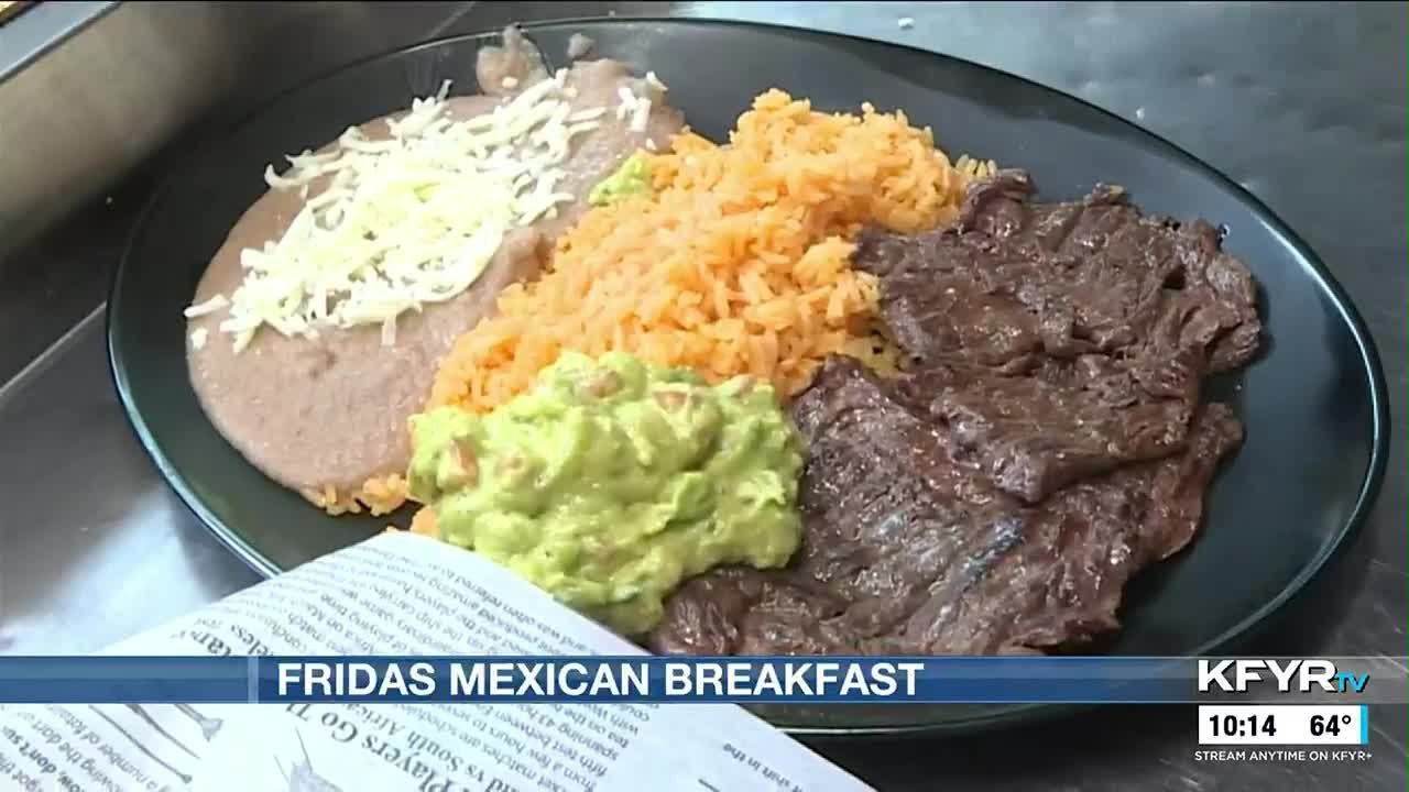 Hand-made tortillas at Fridas in Dickinson - YouTube