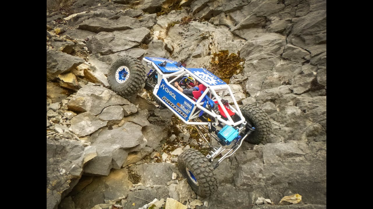 Axial Capra, 1210 mm shocks, Holmes 55T, crawler, mur escalade Face Sud ...