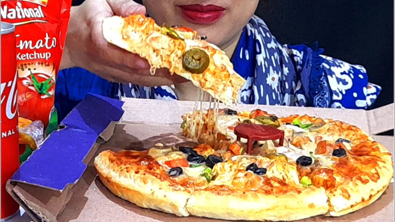 ASMR:EATING PIZZA, l FAST FOOD EATING ASMR l*spicy bites ASMR with Emma ...