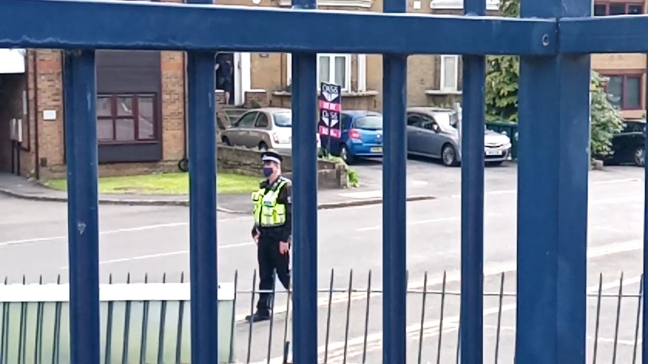 Staines police ohh here we go - YouTube