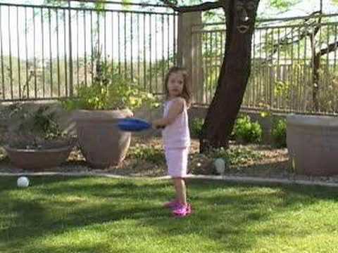 Ellakai Baseball (age 3) - YouTube