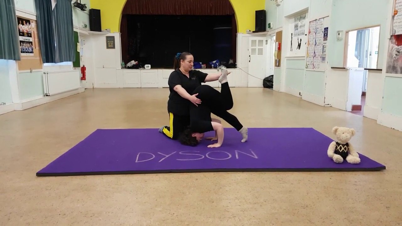 Living room gymnastics - Headstand basics - Step 5 - YouTube