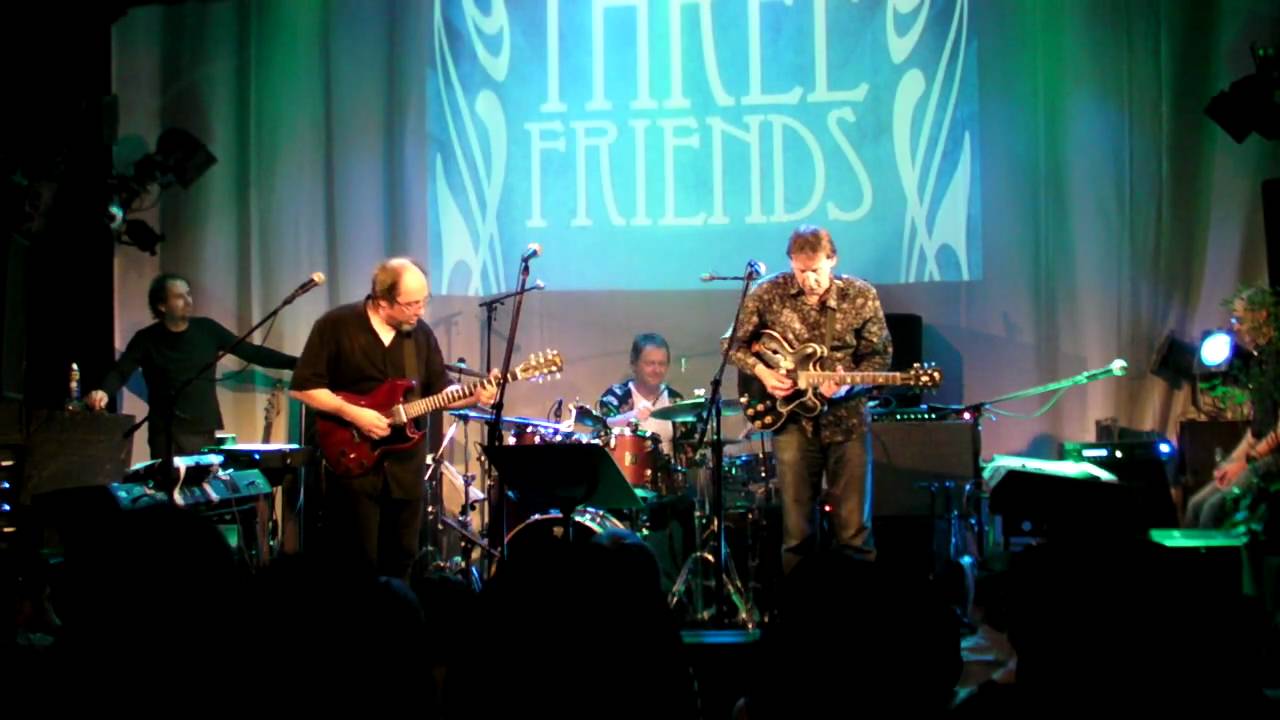Three Friends in Tokyo - Peel The Paint - YouTube
