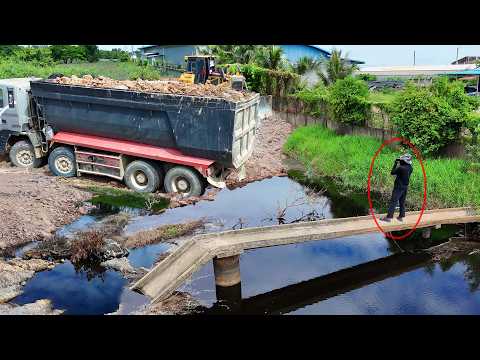 INCREDIBLE HEAVY EQUIPMENT ACTION OMG!! LANDFILL By Dump Trucks 25Ton Into Big Pond & Dozer PUSHING