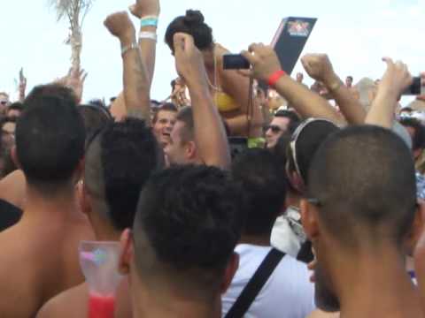 Spring Break 2012 - Oasis Cancun - 15 - show your bubs