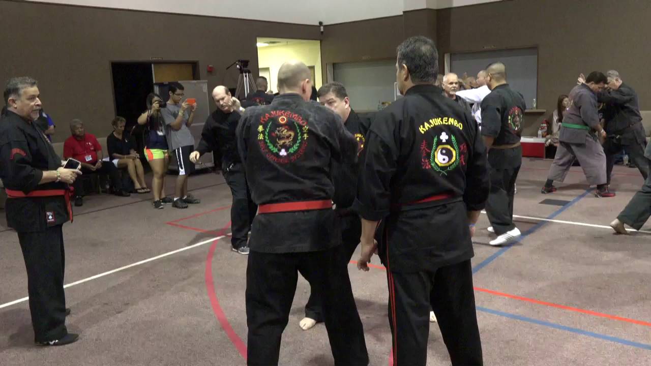 Teaching a Kajukembo Jab Cross counter - YouTube