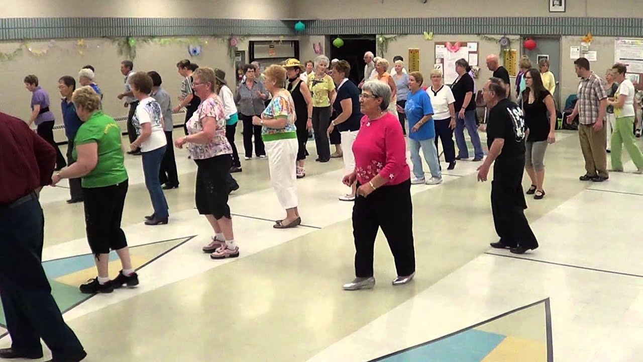 HELP ME MAKE IT Line Dance @ 2013 Grimsby CANADA Workshop - YouTube