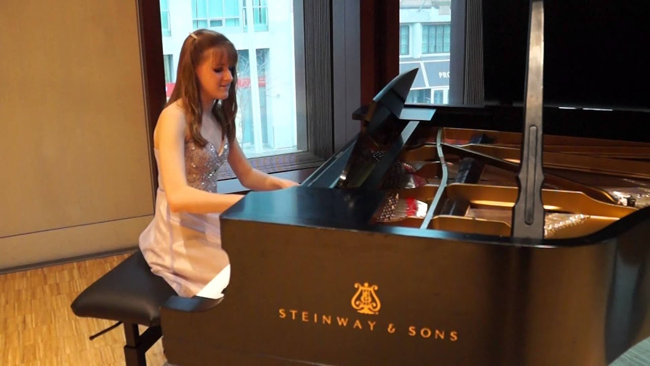 Leslie Ashworth - Charlie Brown "Linus and Lucy" Theme - YouTube