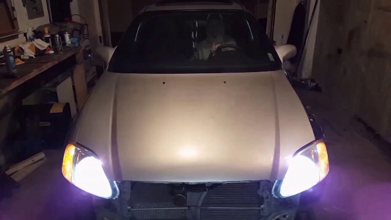 How to debadge a car! (Civic 96-00) - YouTube