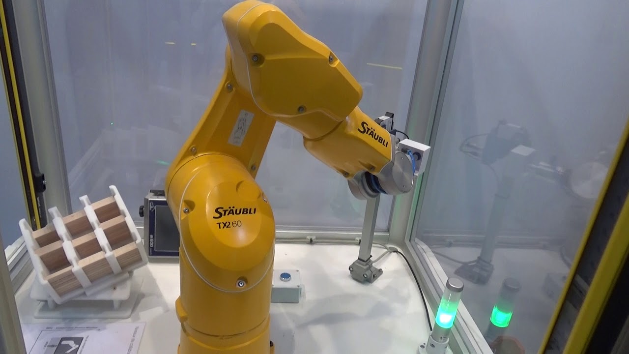 Stäubli TX2-60, robot munkában, Ipar Napjai, v180518-1-101 - YouTube