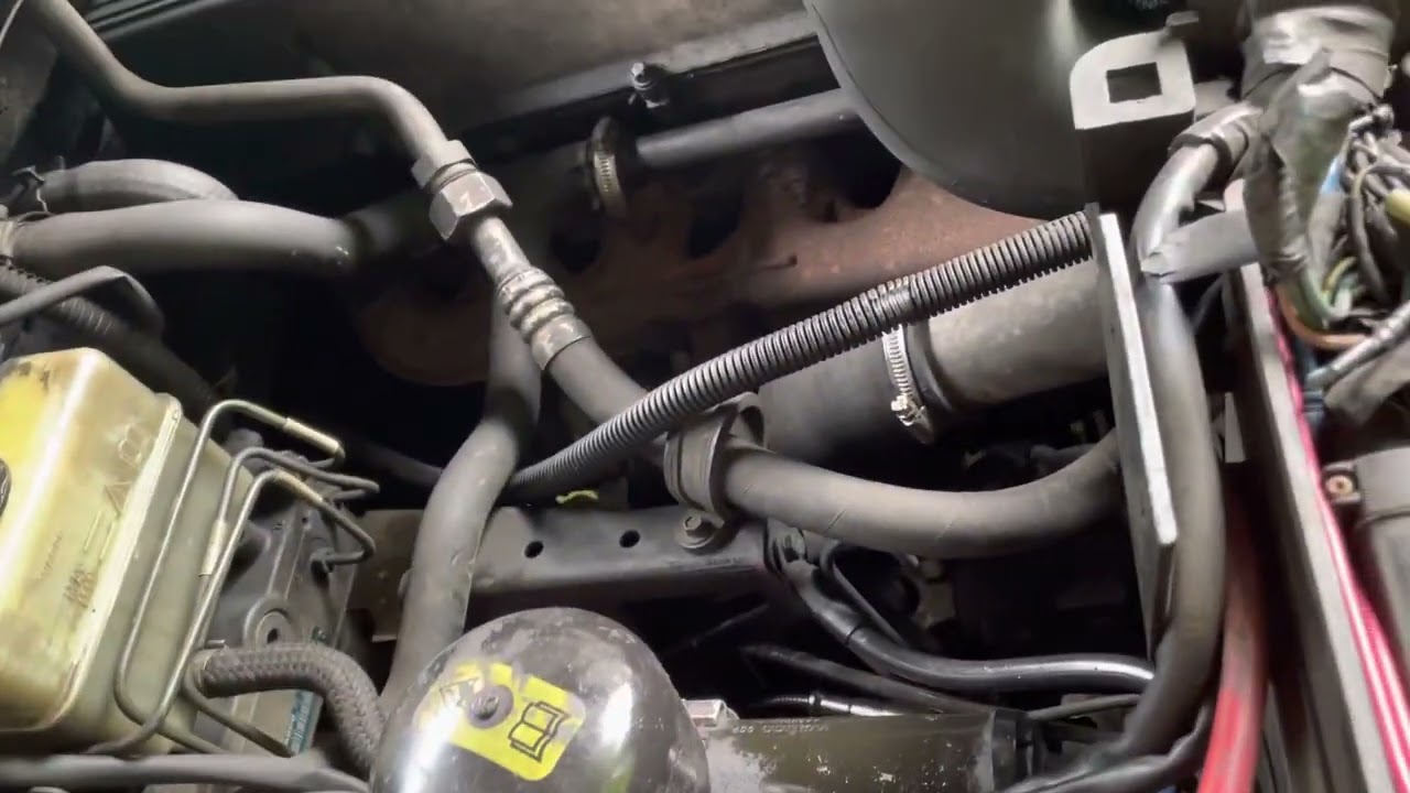 Range Rover p38 checking relay voltage for abs pump - YouTube