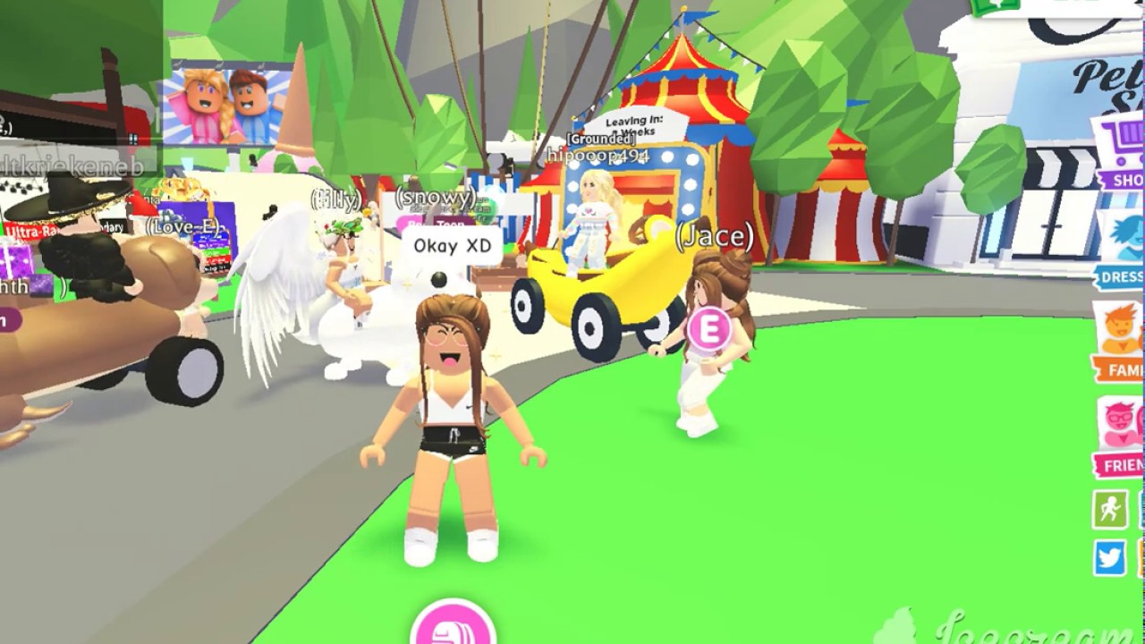Milky Møø Plays Roblox + Giveaway - YouTube