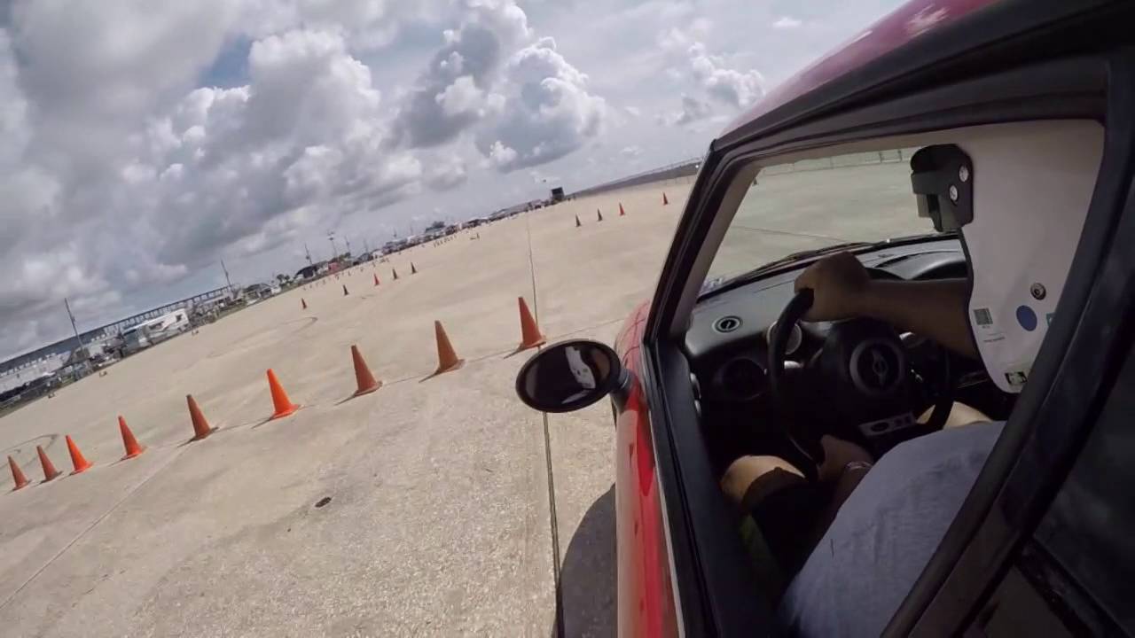 Sebring Autocross Mini Cooper STX Fastest raw time - YouTube