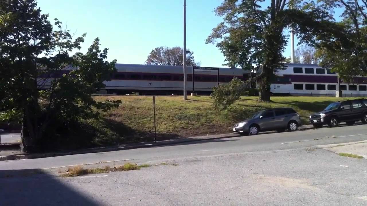 MBTX 1014 (F40PH) at Beverly Depot - MBTA Commuter Rail - YouTube