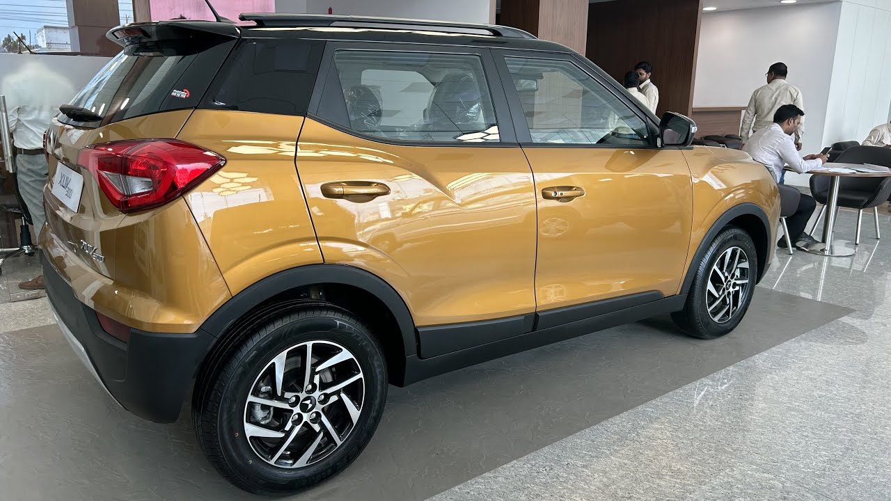 New Engine Mahindra XUV300 W8 Optional 2023 | Top Model | On Road Price ...