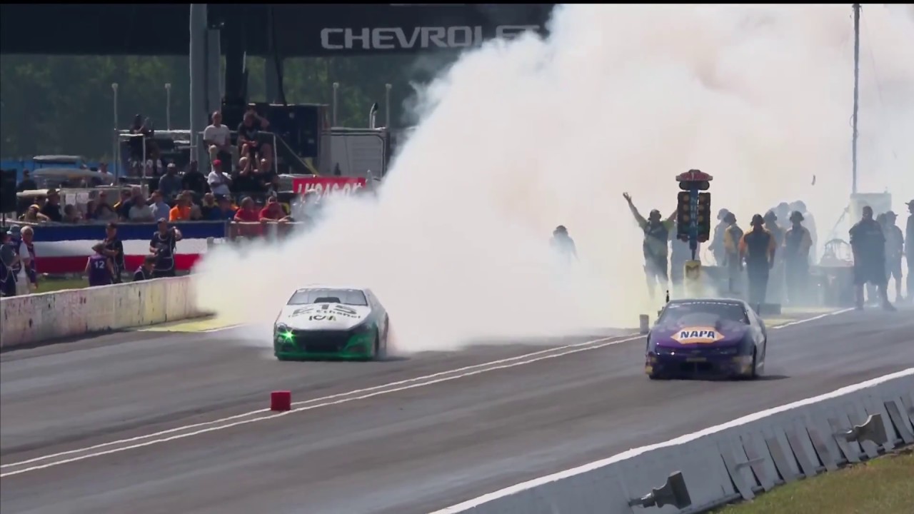 Deric Kramer wins Round 4 of the Pro Stock Battle of the Burnouts - YouTube