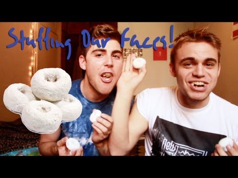 Stuffing Our Faces! featuring dnielryn