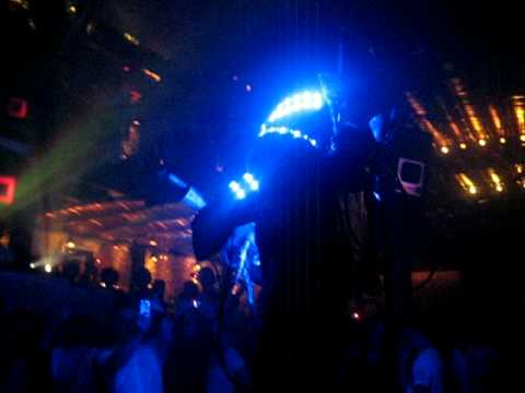 Ibiza .. Robot at Amnesia Agu. 2008 - YouTube