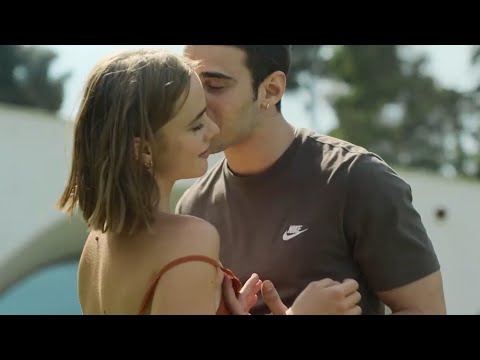 Raquel & Ares | Kiss Scene | Through My Window: Across the Sea