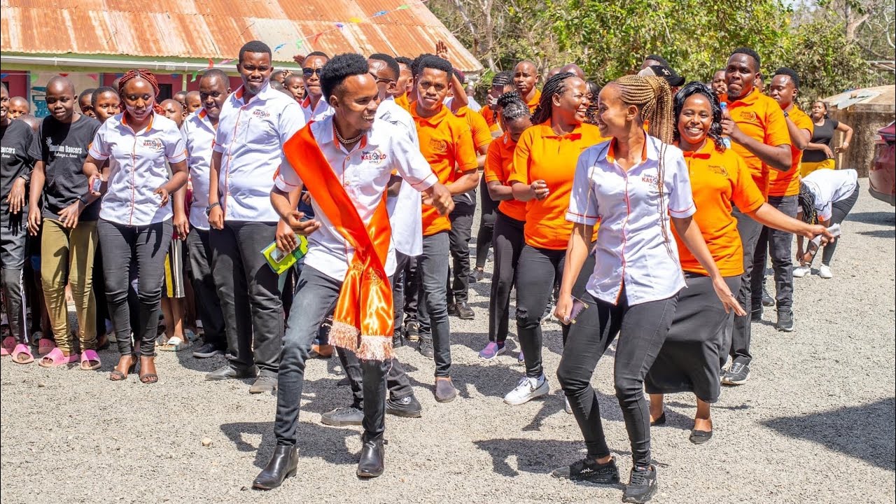 Stephen Kasolo 🔥 performance Vai Kuthama During mwengei foundation ...