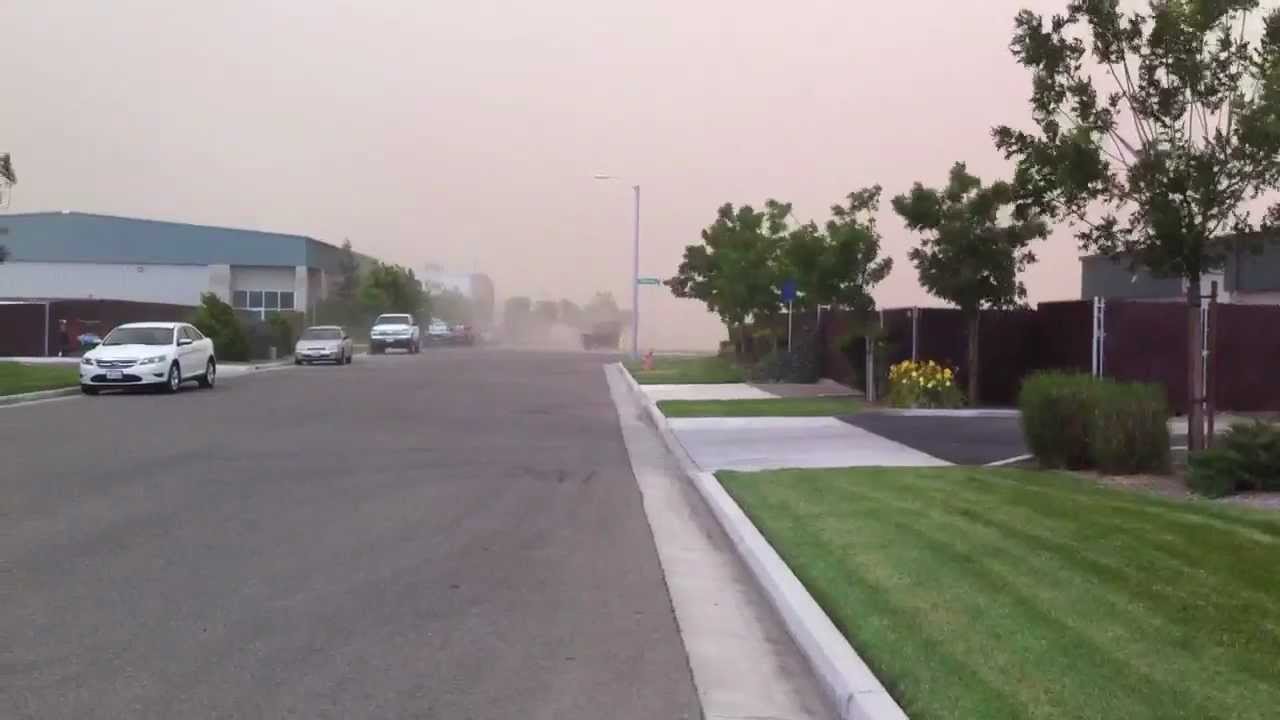 Visalia dust storm. 06/04/12 - YouTube