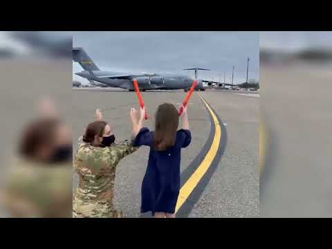 beautiful girl pilot cute C-17 Globemaster