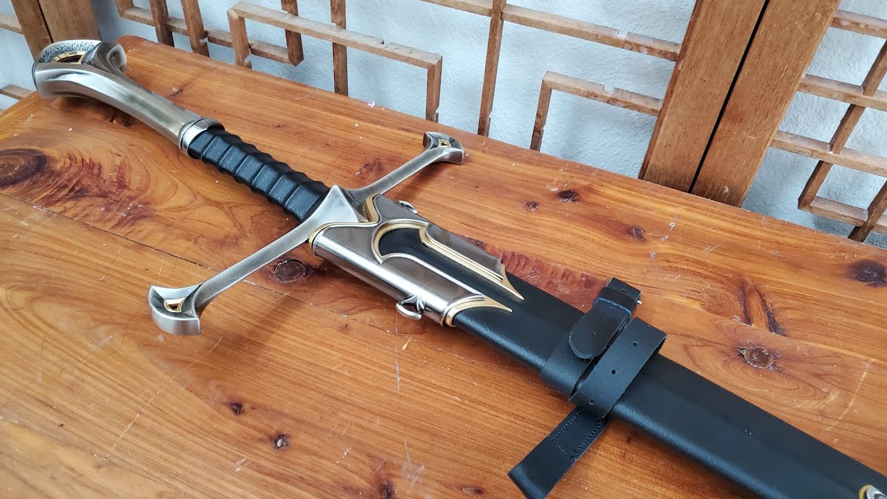 United Cutlery Anduril Replica (Sword & Scabbard) - YouTube