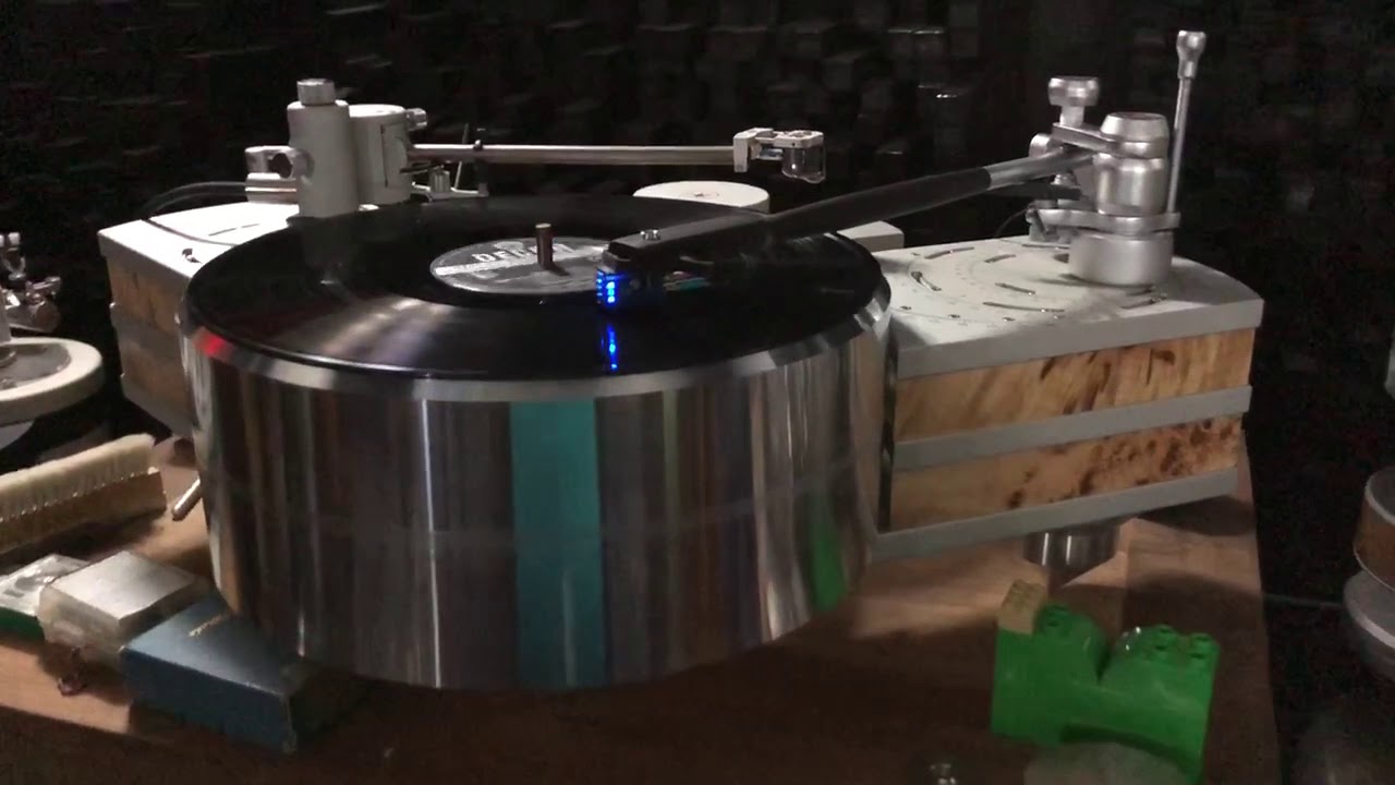 Sperling L1 Turntable & Sperling TA-1 Tonearm at analoguefellowship.com ...